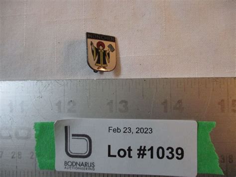 Religious Pin Bodnarus Auctioneering