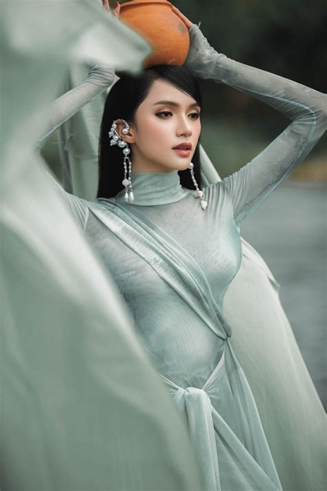 Hương Giang Quyến Rũ Với Hình ảnh Bán Nude Nóng Bỏng Trong Mv Mới