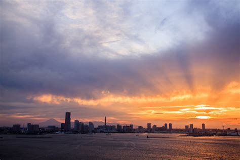 「よこはまたそがれ」の写真素材 4件の無料イラスト画像 Adobe Stock