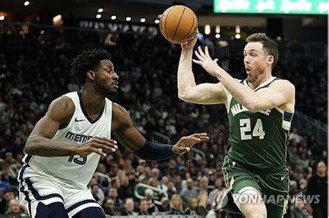 Nba 릴라드 빠진 밀워키 자렌 잭슨 주니어 앞세운 멤피스에 울었다2연패 늪