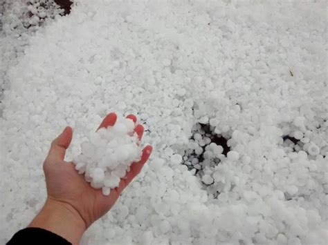Temporal chega granizo na região Veja as fotos dos leitores