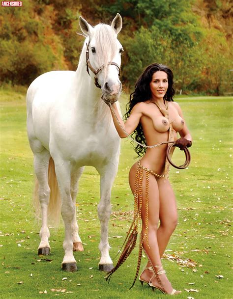 Marian Cantu Nude Pics Page 1