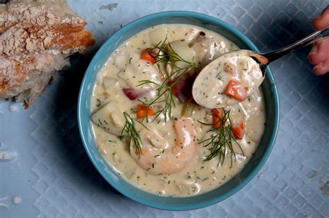 Easy Seafood Chowder Recipe