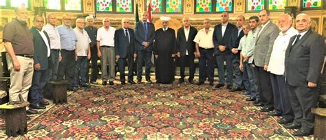 سماحة المفتي يستقبل وفداً من مخاتير بيروت دار الفتوى في الجمهورية
