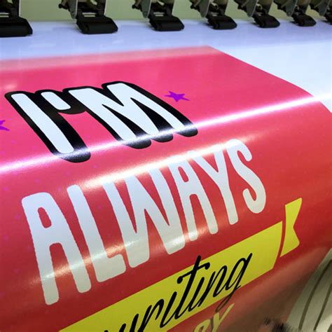 Vinil adhesivo brillante para impresión Graphictac Decorfilms