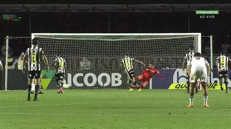 Vídeo Aos 24 min do 1º tempo gol de pênalti de Vargas do Atlético MG