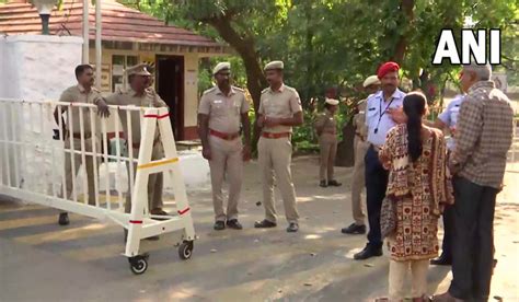 Kalakshetra Foundation Appoints Independent Committee To Probe Sexual