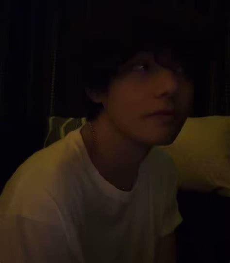 Taehyung Thinker On Twitter Kitap Okuyan Kızlar Kpop Müzik