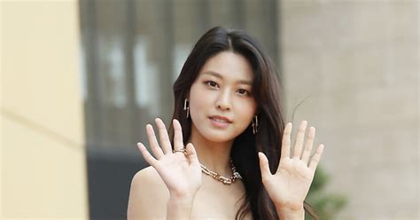 설현 Fnc엔터 떠난다 오랜 대화 끝에 업무 종료 [공식]