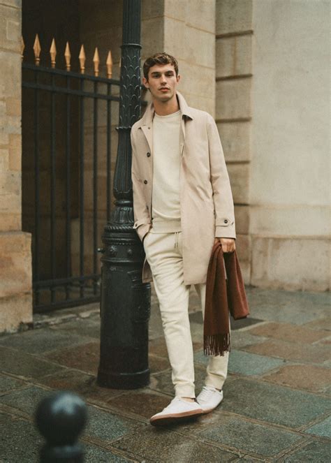 PantalÓn Beige Combina Como Un Experto En Estilos