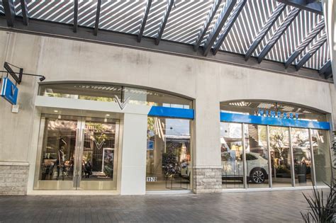 Vinfast Opens More California Stores The Ev Report