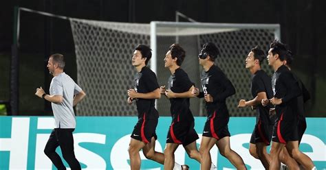 러닝으로 몸 푸는 축구대표팀
