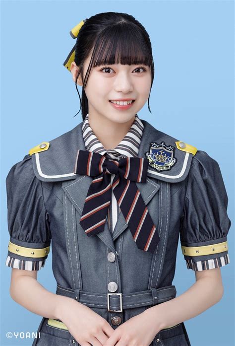 村山 結香 On Twitter 新しい宣材写真です💙📣 ワッペンに≒joyと書いてあるところや、スカートの丈が前後で違うところなど