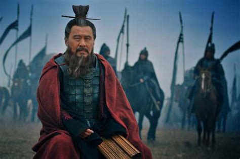 曹操是怎么收买人心的 因为曹操懂得用人之道和驭人之术 小狼观天下