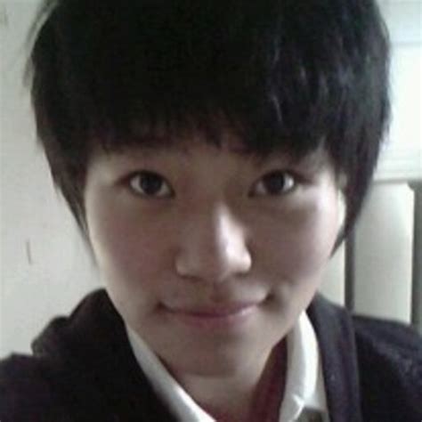 Veronica LU Undergraduate Xiamen University Xiamen XMU