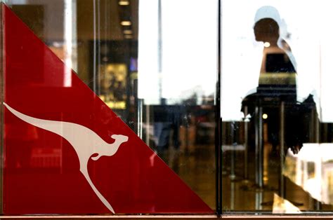 Pilots At Qantas Unit Extends Planned Three Day Strike To Six Days