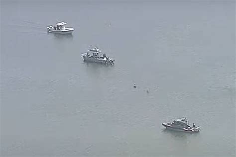 1 Killed After Small Plane Crashes Into Water On Marylands Eastern