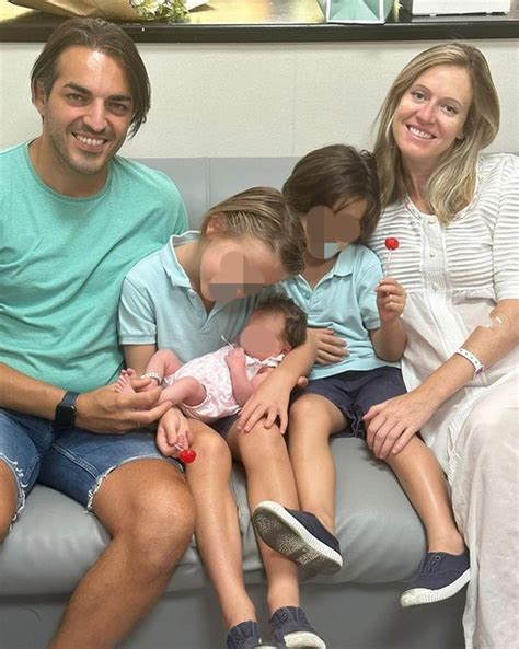 Andrea Prat y Jacobo Millán ya tienen a la pequeña Gala en casa
