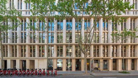 Tradici N Y Contemporaneidad En Una Renovaci N En Barcelona Ventanas Y Cerramientos