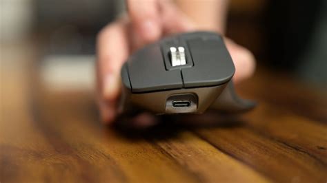 Geek Review Logitech MX Master S Ergonomic Mouse Geek Culture