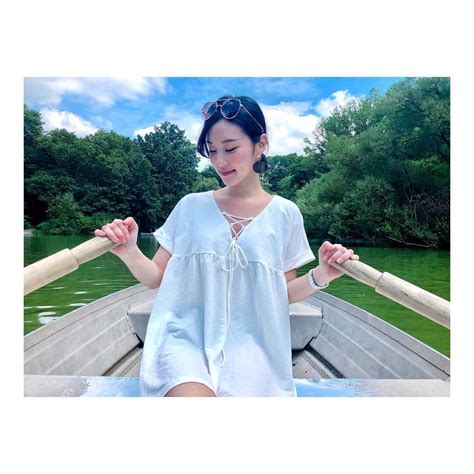 长荣空姐 Kira 假日出游雪白美乳镇压全场 Vtr宅趣坊