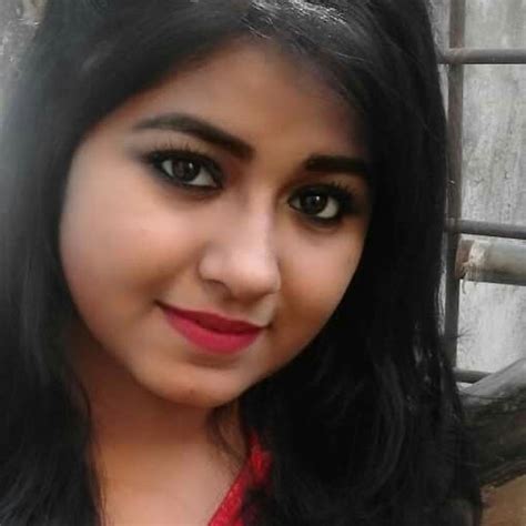কাছে আসার গল্প