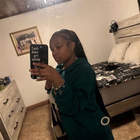 Laa Ty 🙈💕 Ty Nashiaaa เรื่องราว Snapchat ตลอดจน Spotlight และเลนส์