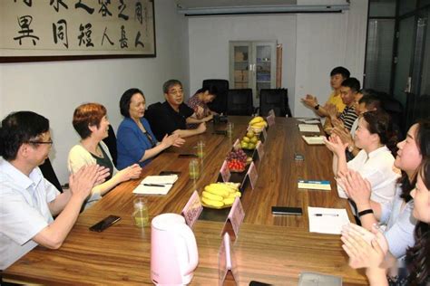 加强校企合作 共建学习交流平台——河南农业大学副校长尹新明一行莅临我公司考察调研 搜狐大视野 搜狐新闻