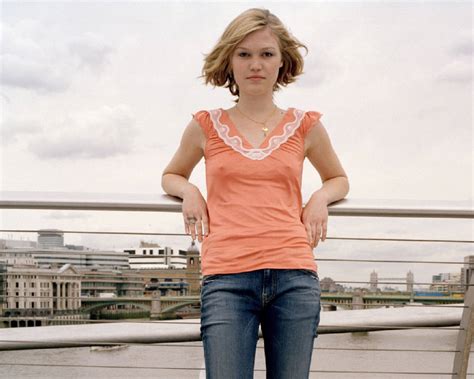 Julia Stiles Julia Stiles Wallpaper 199807 Fanpop