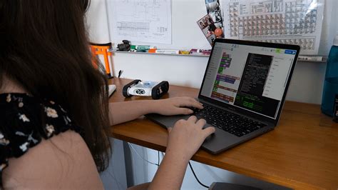 The Colour Sensor — Micromelon Robotics