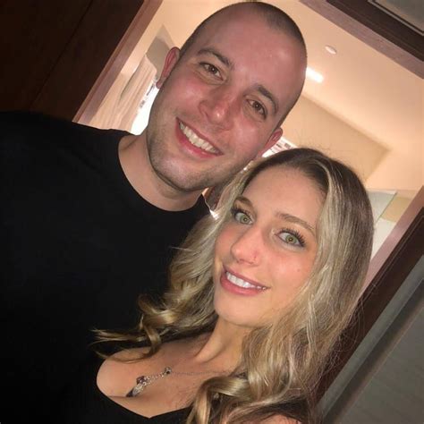 Pulling Out My Husbands Beard Pili Multigemini Hair Pick Plucking Asmr Eithan Dickerson