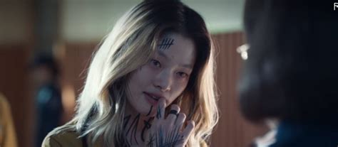마스크걸 김아현 신입 재소자 변신…탈색부터 타투까지 파격 비주얼 나무뉴스