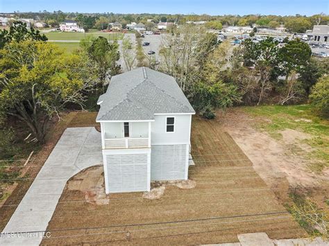 123 Holiday Ave Pass Christian Ms 39571 Zillow
