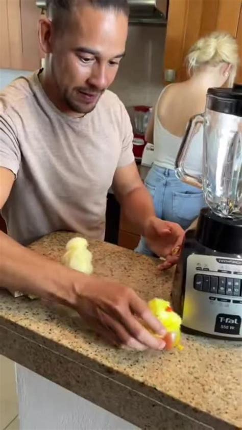 Husband Pranks Wife Husband Wife Prank Youtube One News Page Video