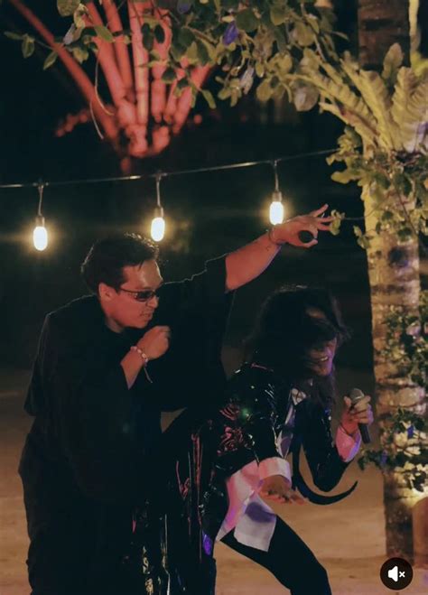 Төрсөн өдрийн чимэглэл Added A Төрсөн өдрийн чимэглэл