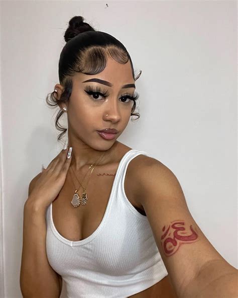 Sophie Rose🦋 On Instagram Why Give It Up” Girl Photos Curly Hair