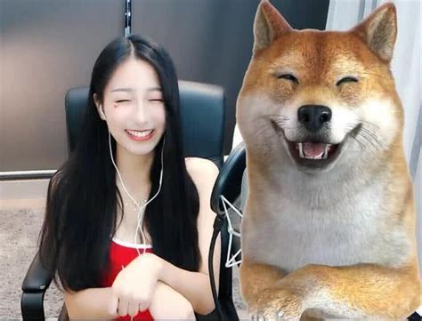 人氣舞后深深兒鬥魚首秀，古典舞開場，人氣值破百萬！ 每日頭條
