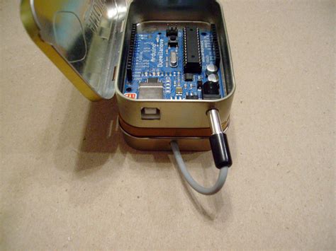 Arduino And Battery Pack In Altoids Tins 17 Steps Instructables
