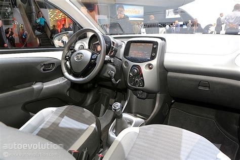 Toyota Aygo Revealed Before 2014 Geneva Motor Show Autoevolution