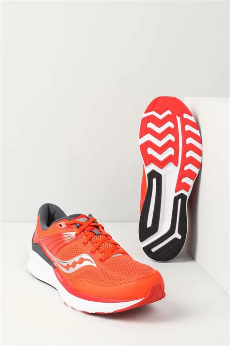Кроссовки беговые Munchen 4S Saucony - цена 10550 ₽ купить в интернет ...