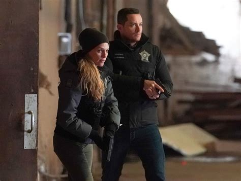 Chicago Pds Tracy Spiridakos Reacts To Jesse Lee Soffers Exit Us