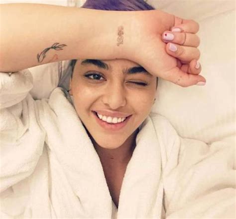 از عکس های برهنه ریحانه پارسا تا پورن استار شدنش 18