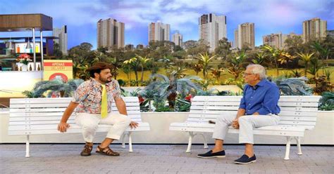 Após 12 anos Matheus Ceará deixa elenco de A Praça é Nossa Teatrine TV