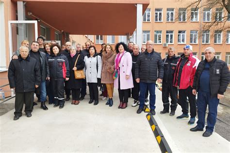 Откриха новия Център за спешна медицинска помощ в Елхово снимки