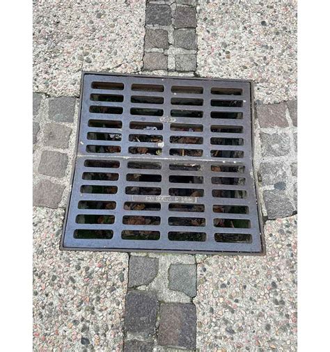 Grille concave en fonte C250 pour regard Dès 67 99 HT