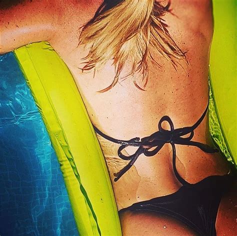 El Destape De Una Periodista A Los 47 En Bikini Infobae