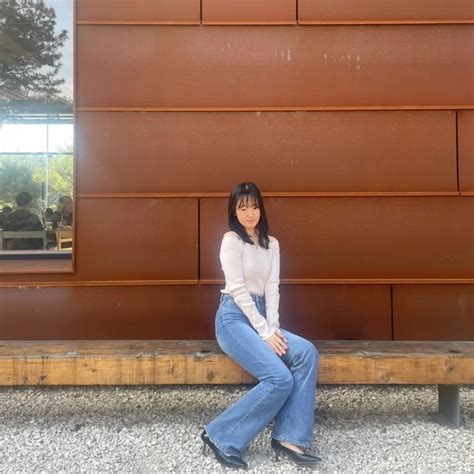 윤하진 Ellinayoon • Threads Say More