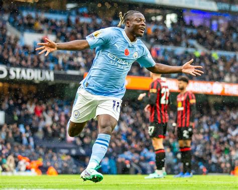 Manchester City Il Ressemble à Guardiola Compare Doku à Une