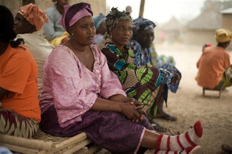 La Vie Des Jeunes Filles Et Des Femmes Au Pays Des Soussous France