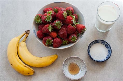 Milkshake Truskawkowo Bananowy Everyday Delicious